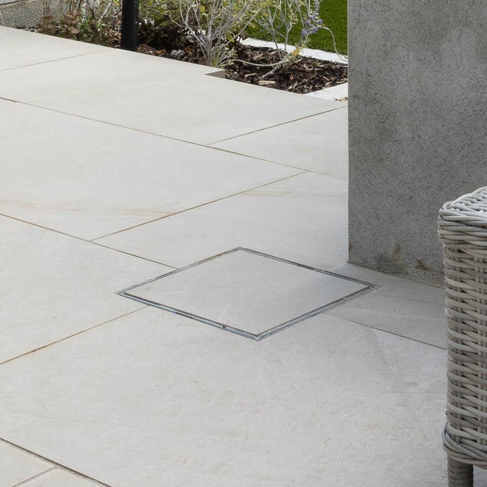 Galvanised Recess Manhole Cover 30x30cm | Tile Merchant